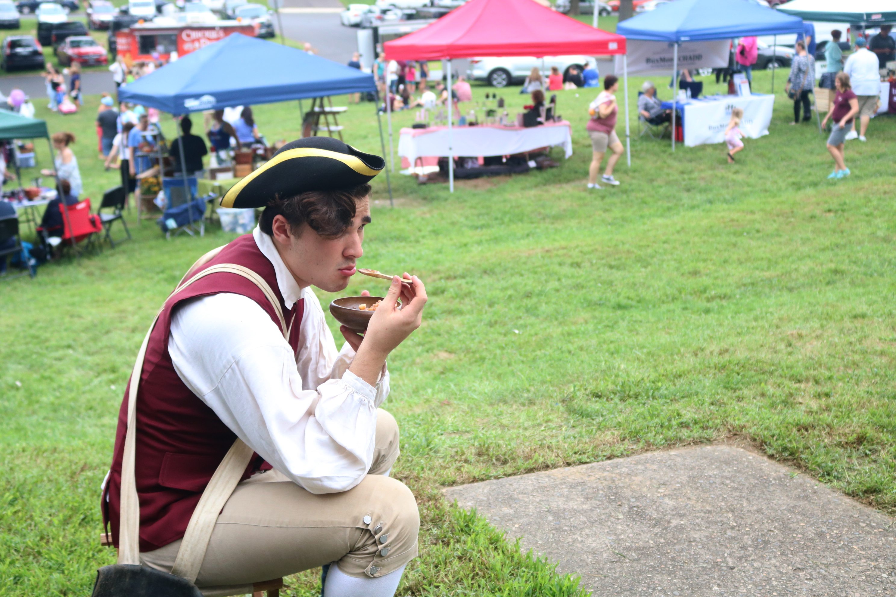 PHOTOS: Crowd Comes Out For Bolton Mansion Fall Festival - LevittownNow.com