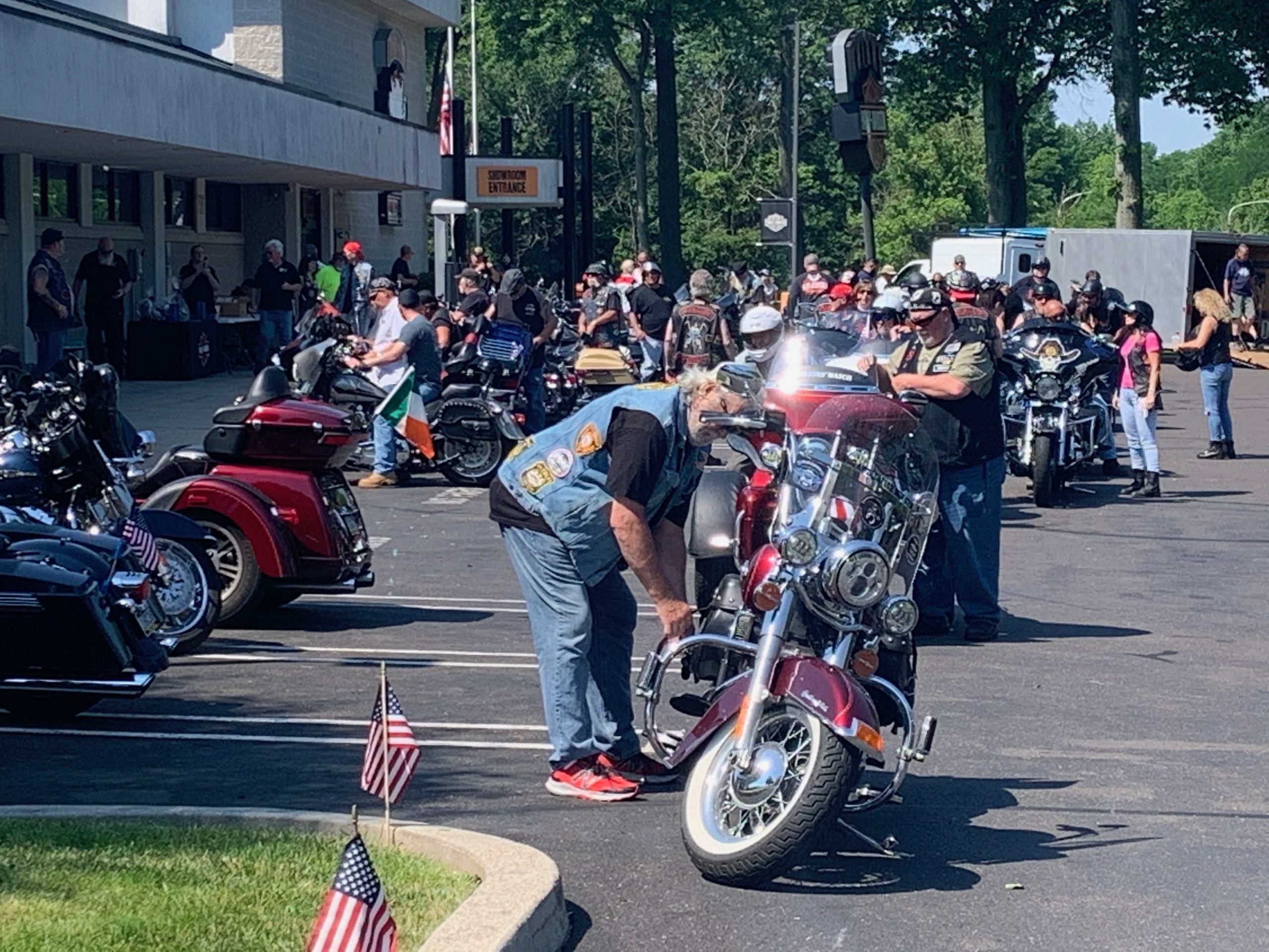 'Saluting Marine' Attends Local Motorcycle Ride For War Memorial ...