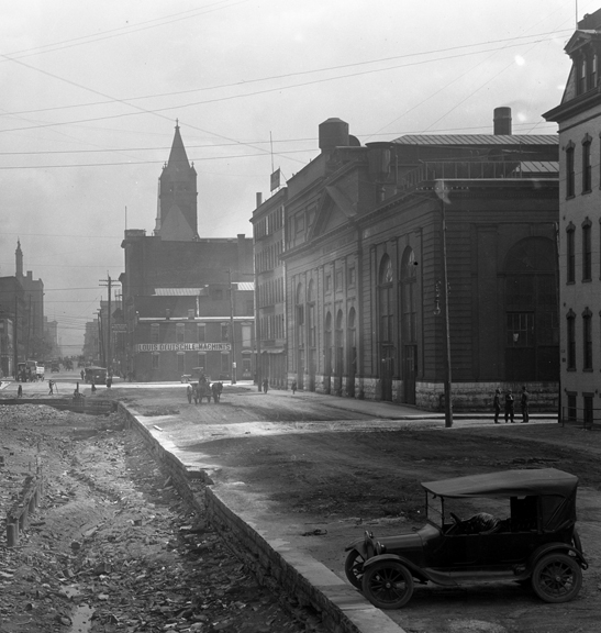 Paving the Way through Cincinnati = Adventures in the Subway and Street ...
