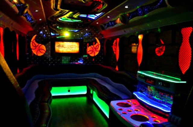 CT Party Bus and Party Limo Packages | Limousines Of Connecticut