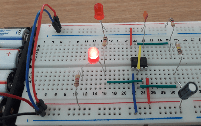 Dual Led Flasher Using 555 Timer Lindevs