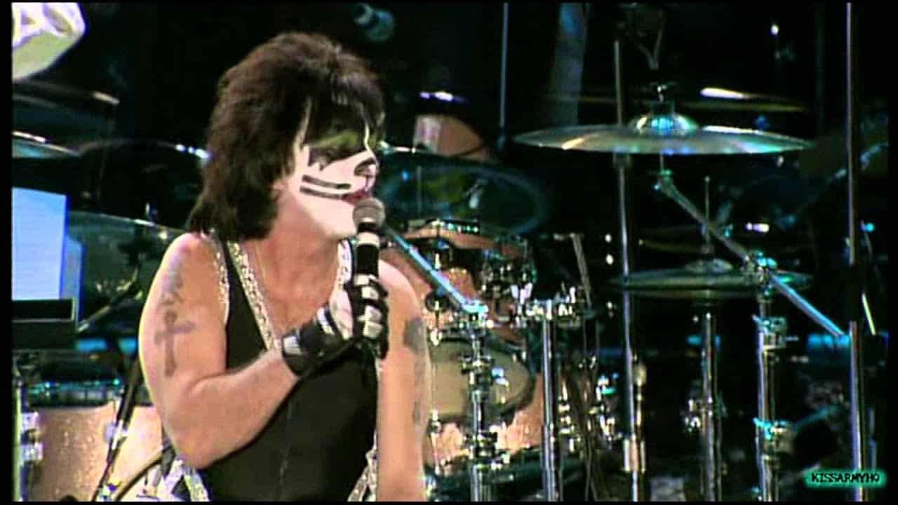 PAUL STANLEY Says PETER CRISS Wouldn't Let KISS Use 'Beth' In 'KISStory ...