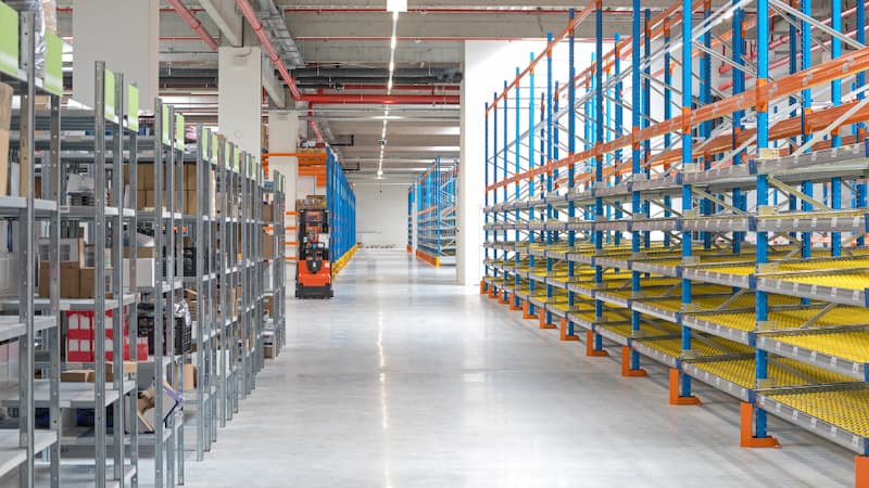 Flow Rack Logística: A Eficiência no Fluxo de Mercadorias