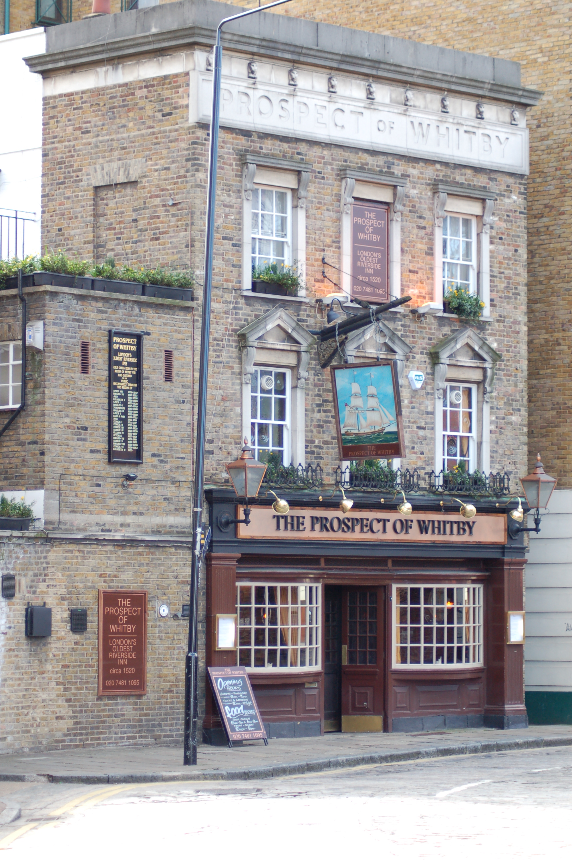 Fancy a Pint? Ten of London’s Most Beautiful Pubs - Londontopia