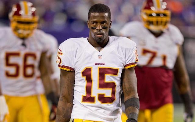 Levantan cargos contra jugador de la NFL que se disparó