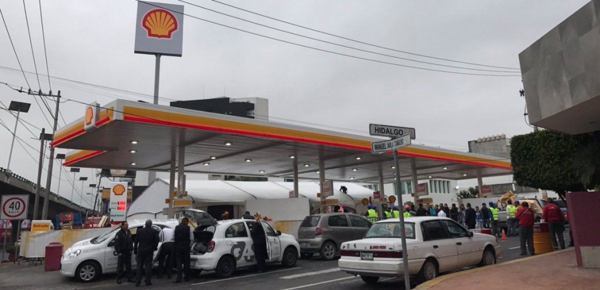 Abre primera gasolinera de Shell en México