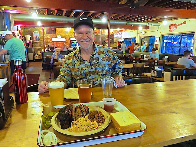 YA GOTTA DO BBQ IN TEXAS | LyonsRoar.com