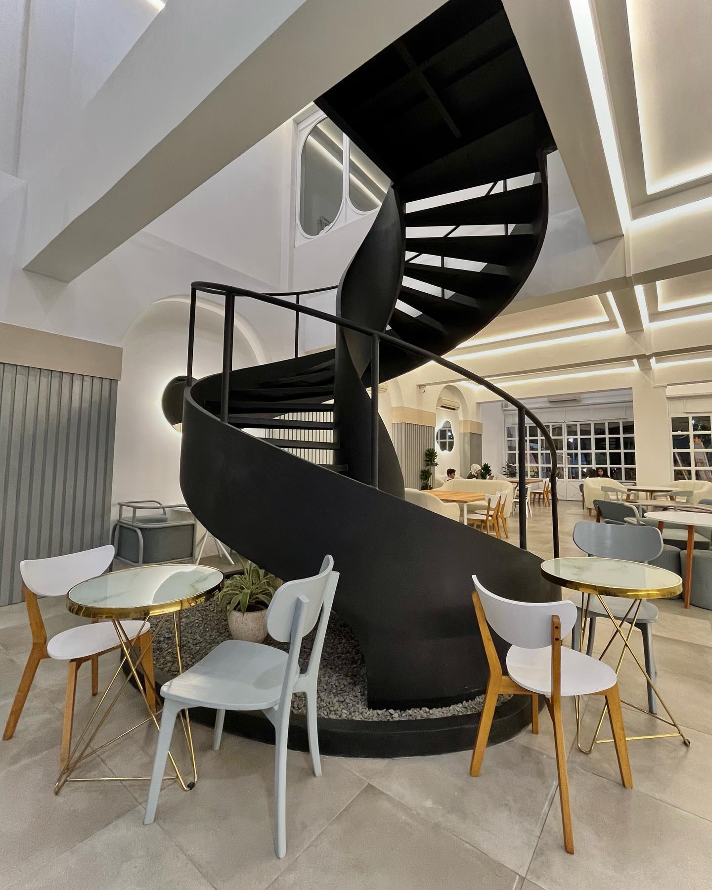 Andzero Kafe Surabaya Harga Menu, Daya Tarik & Lokasi - Madhang