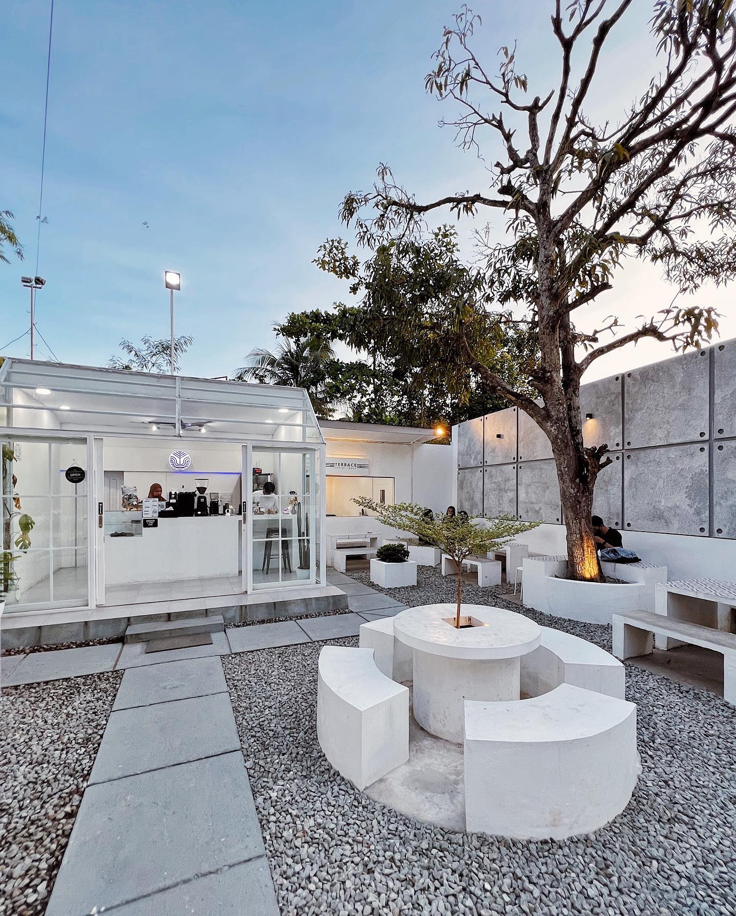 Terrace Social Space Tarakan Harga Menu, Daya Tarik dan Lokasi - Madhang