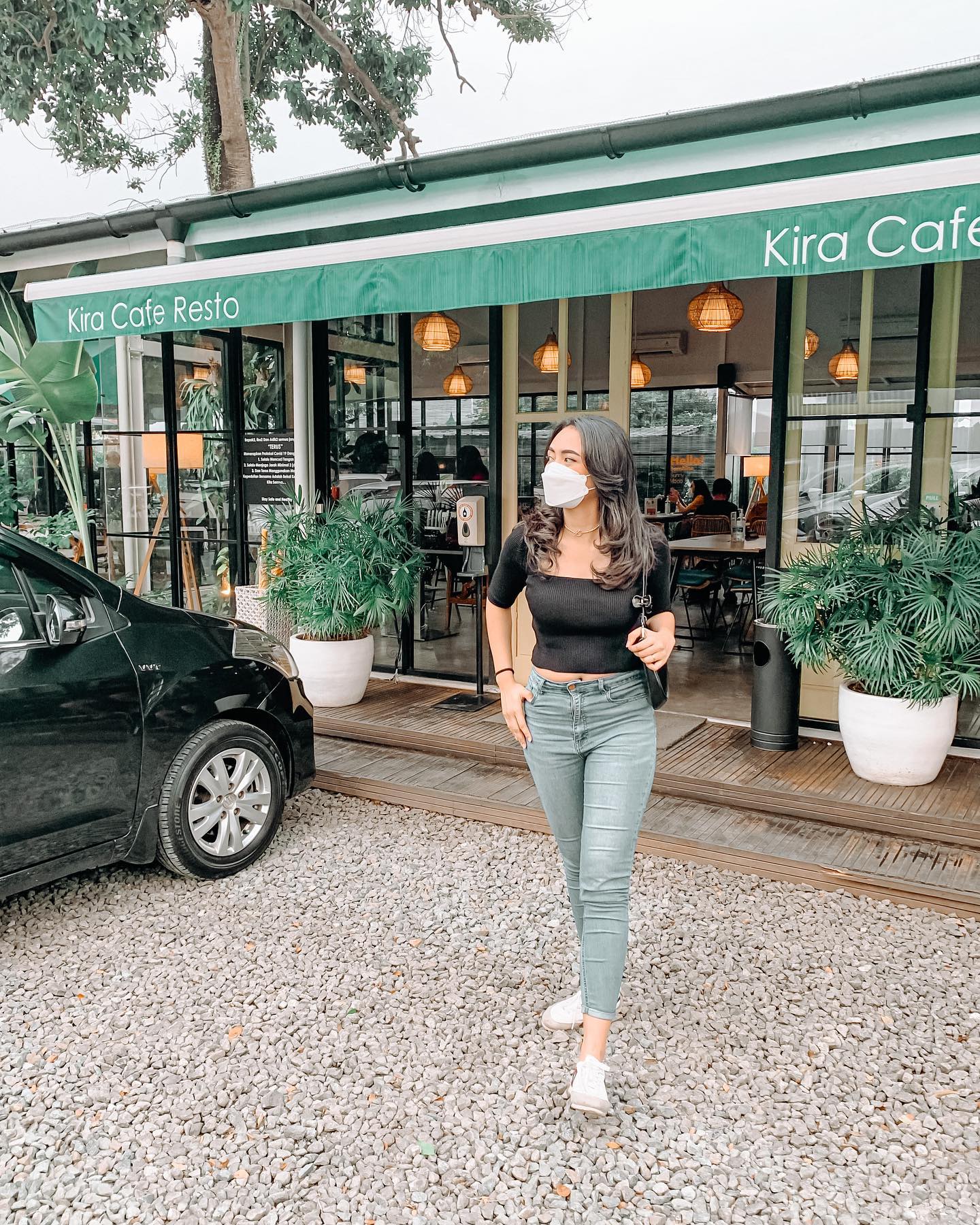 Daya Tarik & Harga Menu Kira Cafe Resto Tangerang - Madhang