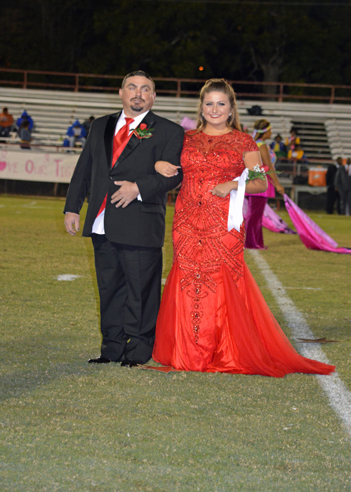 Traxler Crowned Queen - MageeNews.com