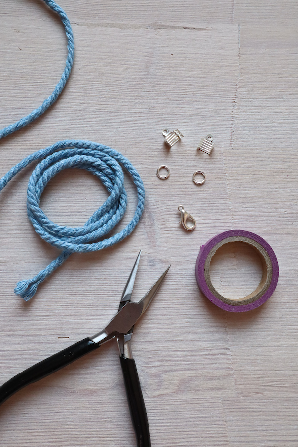 How to make a Macrame Braid Necklace