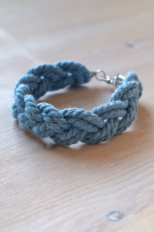 How to make a Macrame Braid Necklace