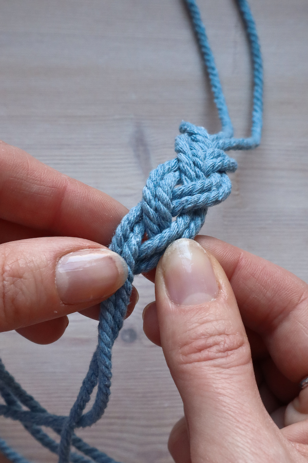 How to make a Macrame Braid Necklace