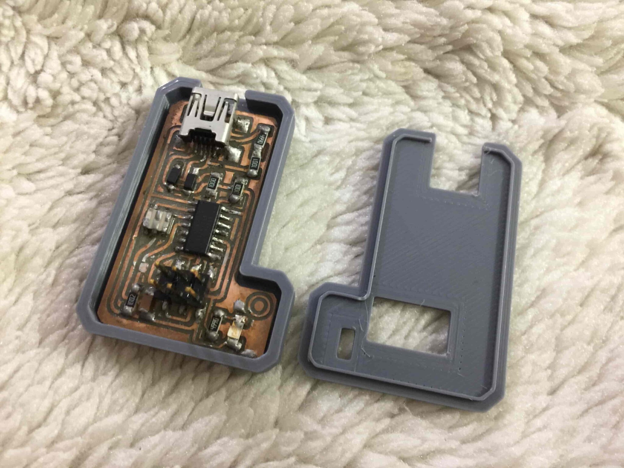 How I Made My Tiny AVR Programmer – Make Some Stuff