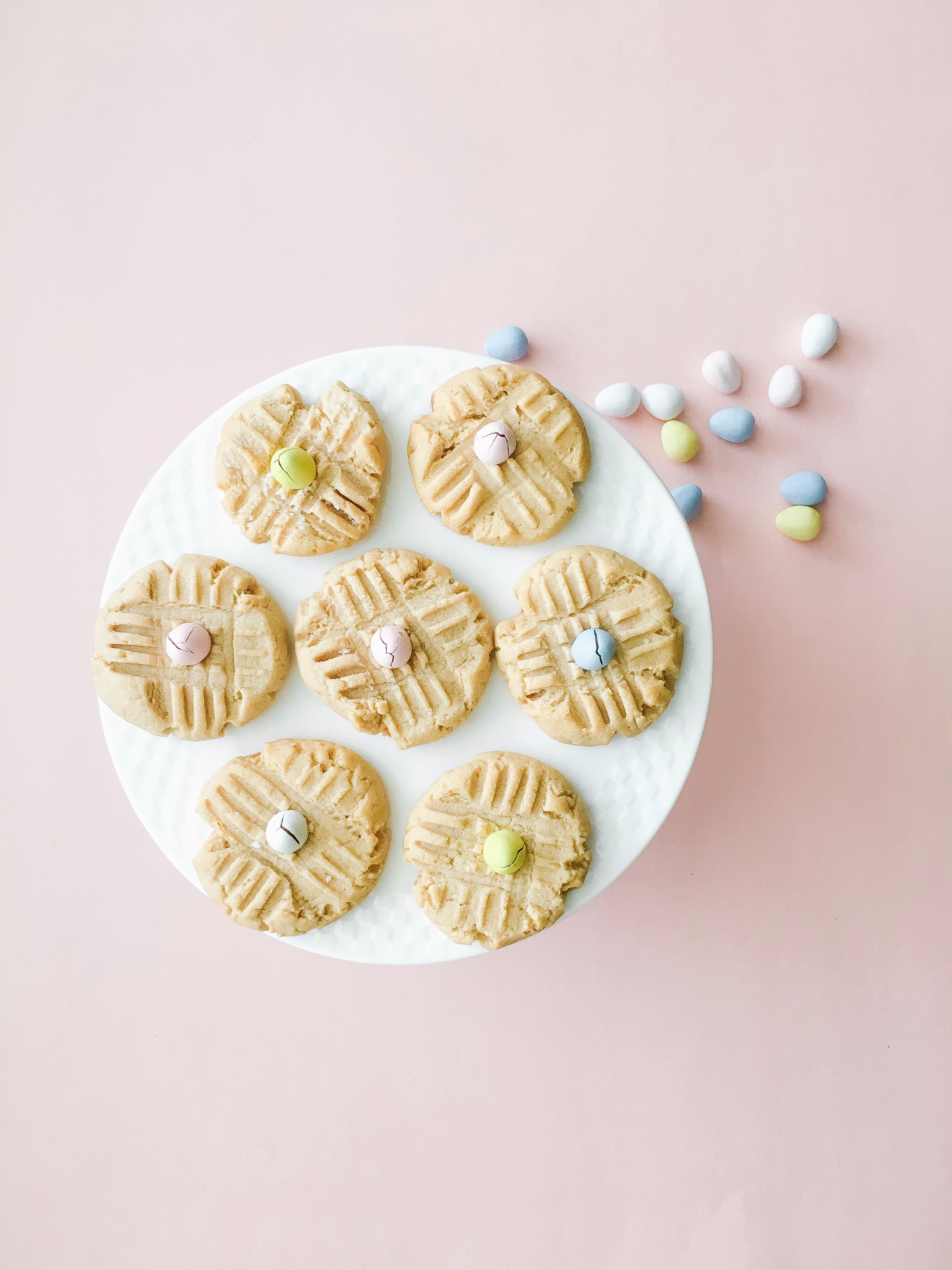 Eggie Peanut Butter Easter Cookies - Making Things is Awesome
