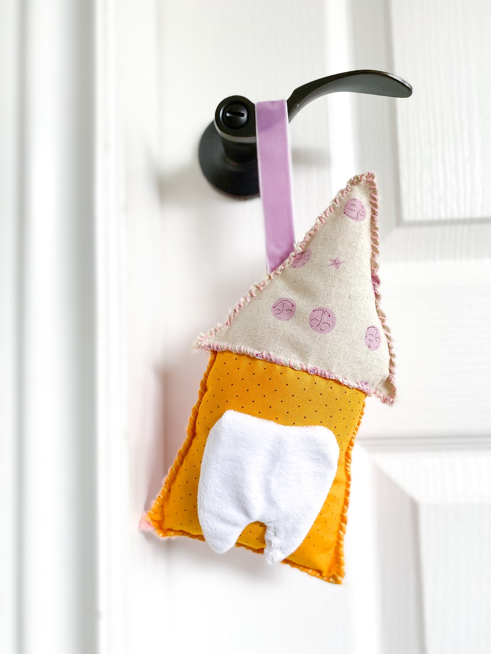 DIY Tooth Fairy House to Hang On Your Child's Bedroom Door - Easy ...
