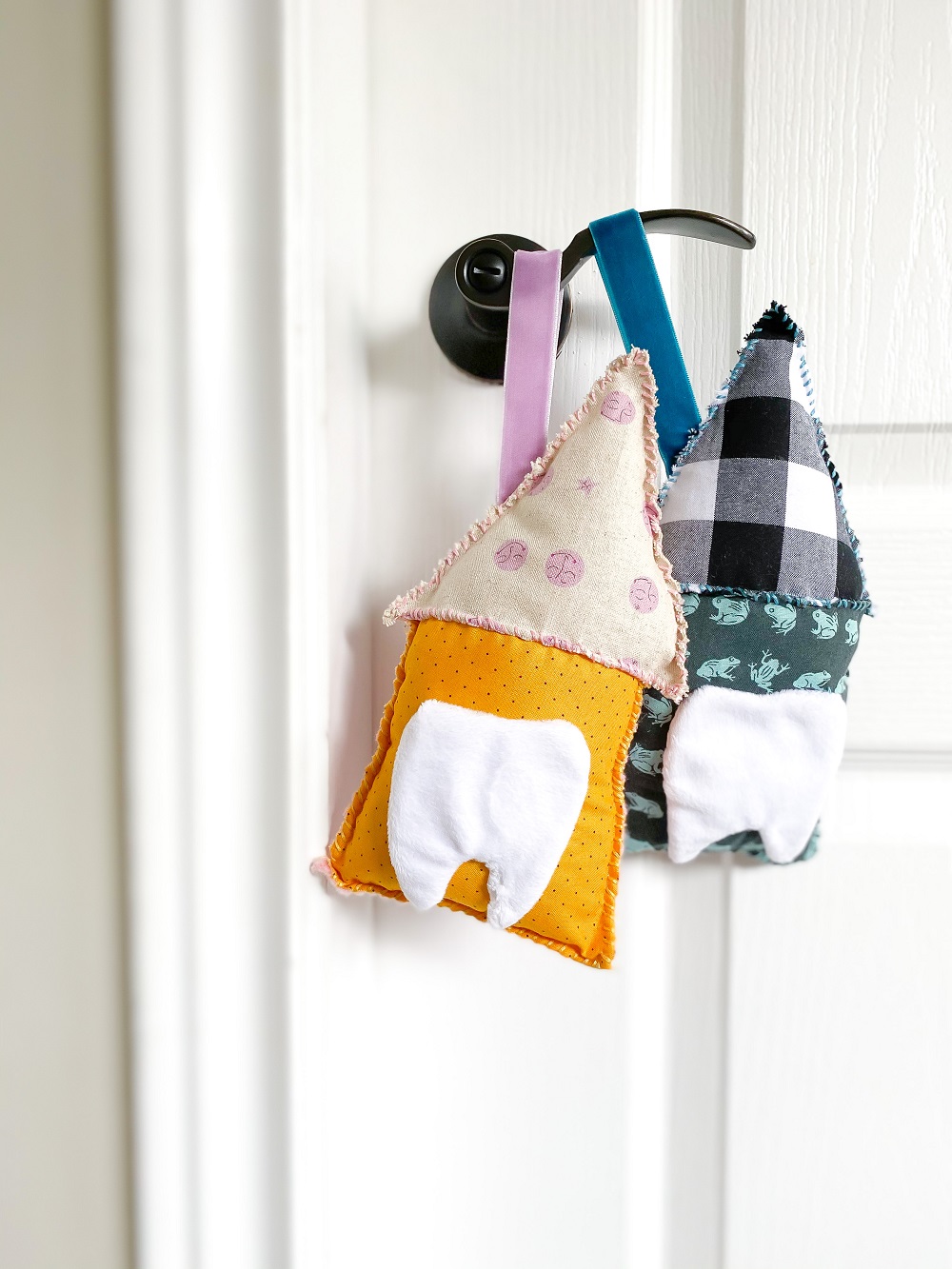 DIY Tooth Fairy House to Hang On Your Child's Bedroom Door - Easy ...