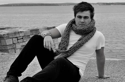 Ryan Upton premieres new video for 'Latch' | MarkMeets Media