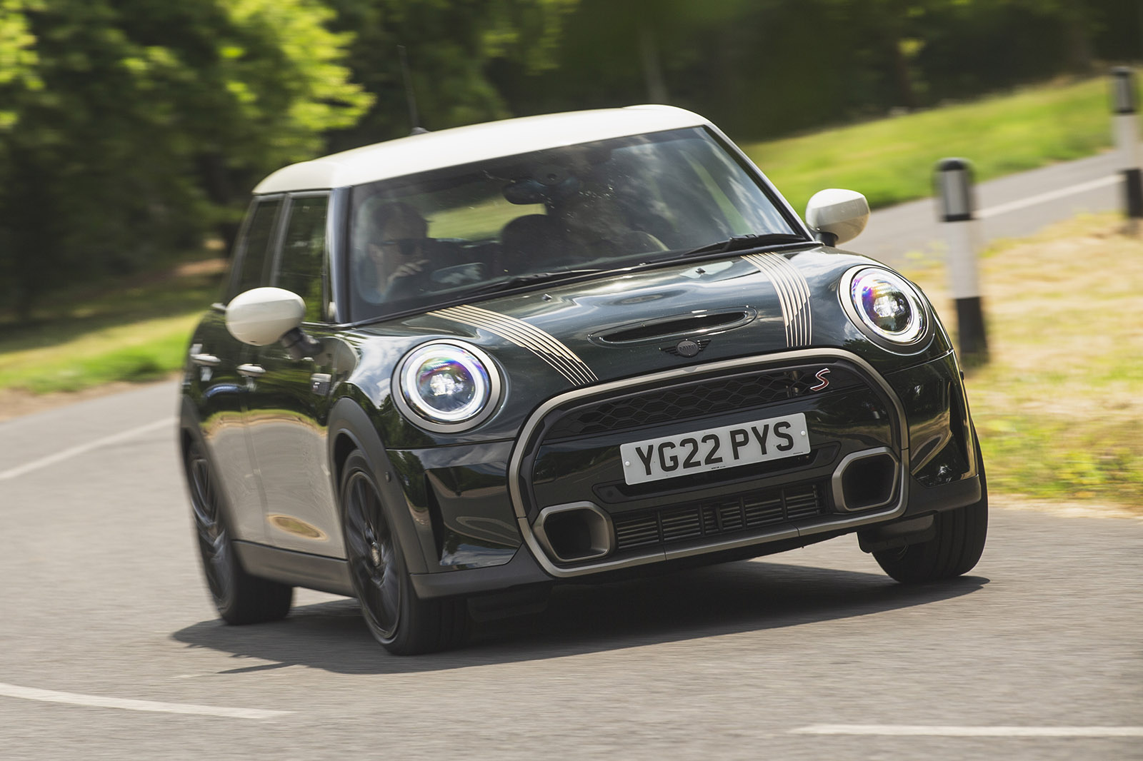 Mini Cooper S 5-Door Hatch Resolute Edition 2022 UK review | MarkMeets ...