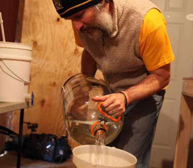 Bill Cavender shares the magic of mead with the RVA Mead Lab - Meadist