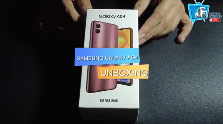VIDEO WATCH: Unboxing a holiday gift - Samsung Galaxy A04 - PROGRESS ...
