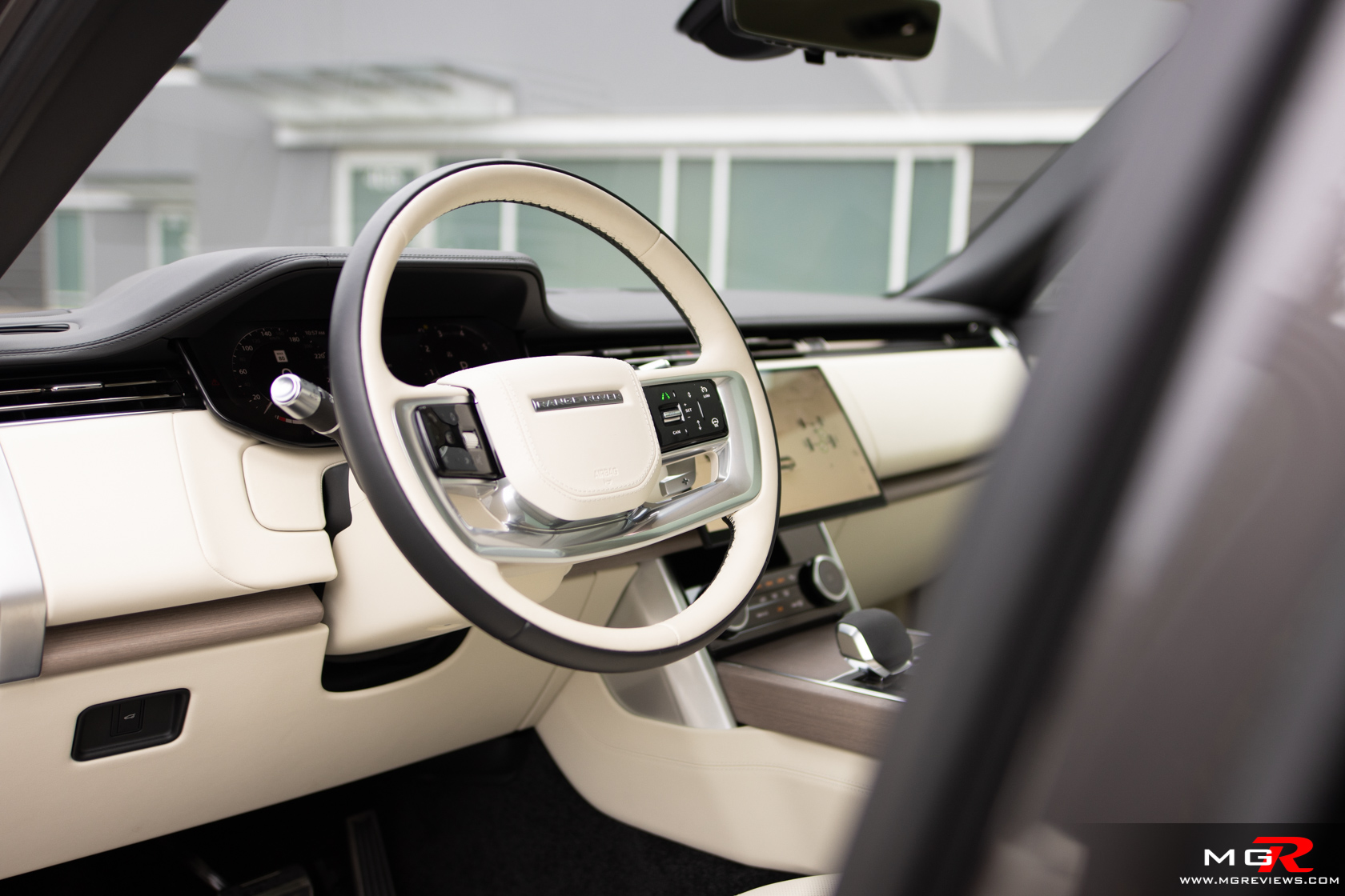 Review: 2022 Land Rover Range Rover P530 First Edition - M.G.Reviews