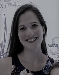 The Pink Umbrella – A Love Story Worth Reading with Your Kids – Mia The ...