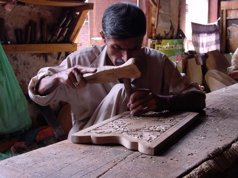 Kashmiri Carvers | Viars Family