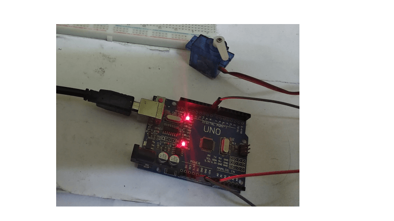 SG90 Servo Motor Control with Arduino Uno