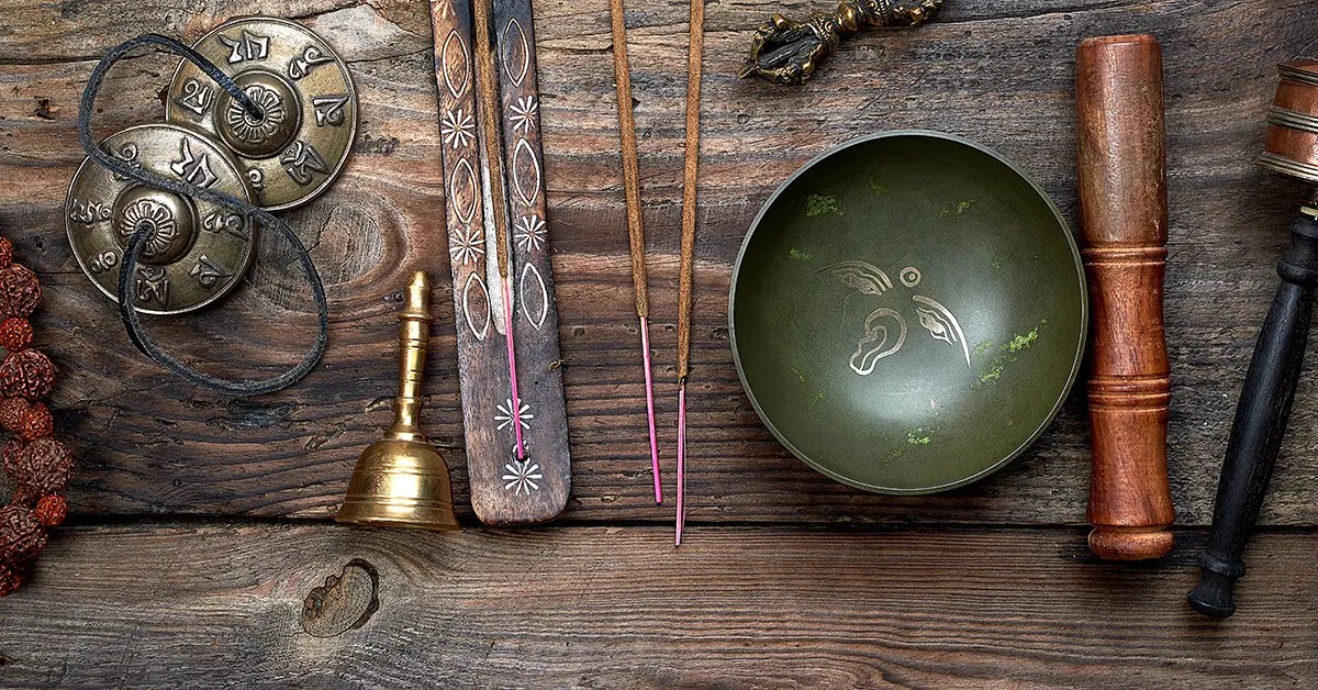 Top 5 Essential Meditation Tools and How to Use Them - MindEasy