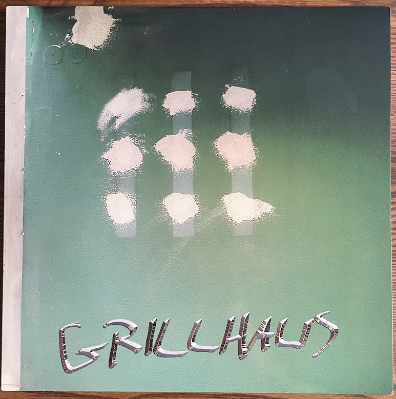 grillhaus – MINIMUM TABLE STACKS