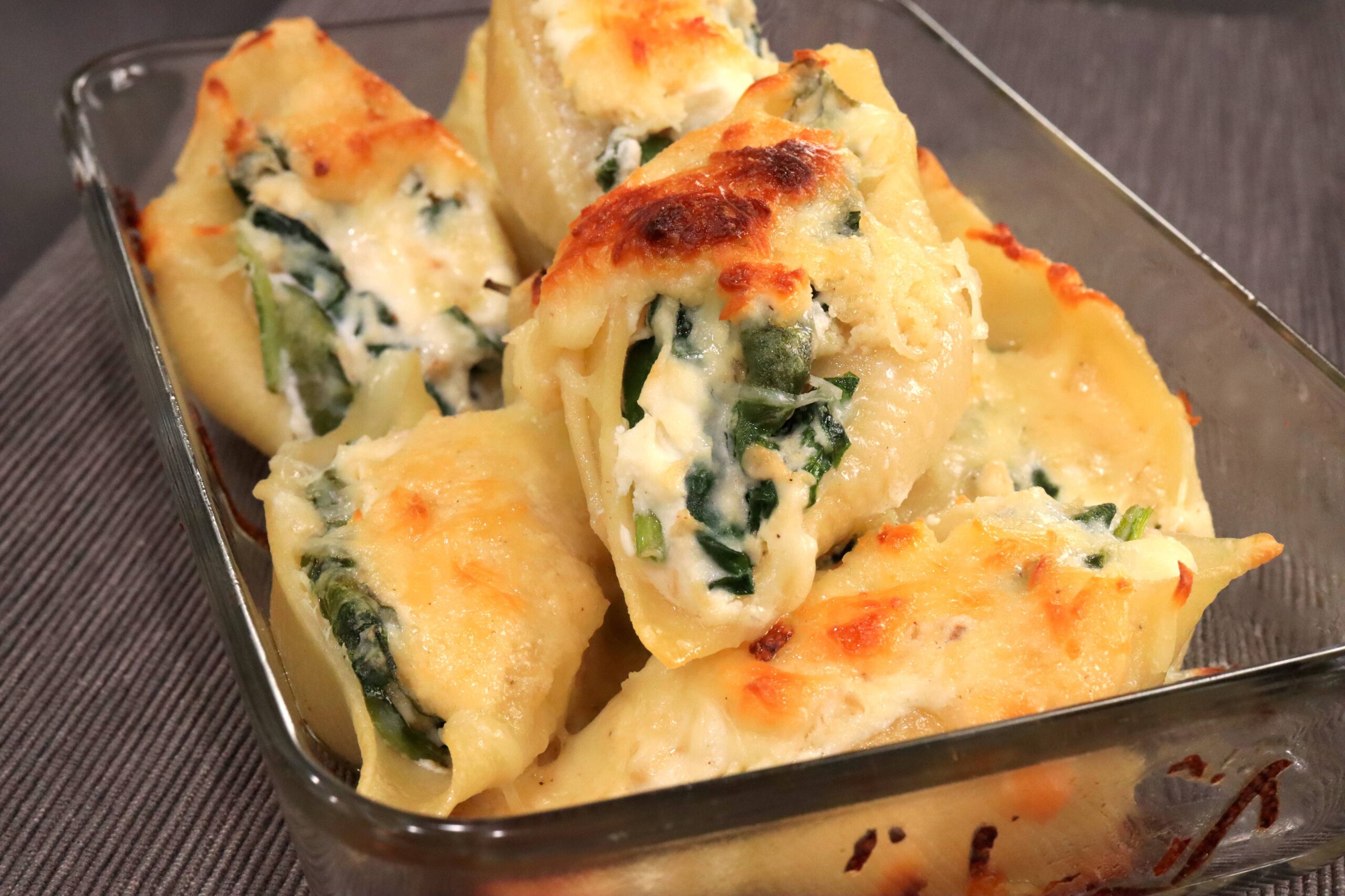 Ricotta & Spinach Stuffed Shells with Parmesan Cream Recipe | Mint ...