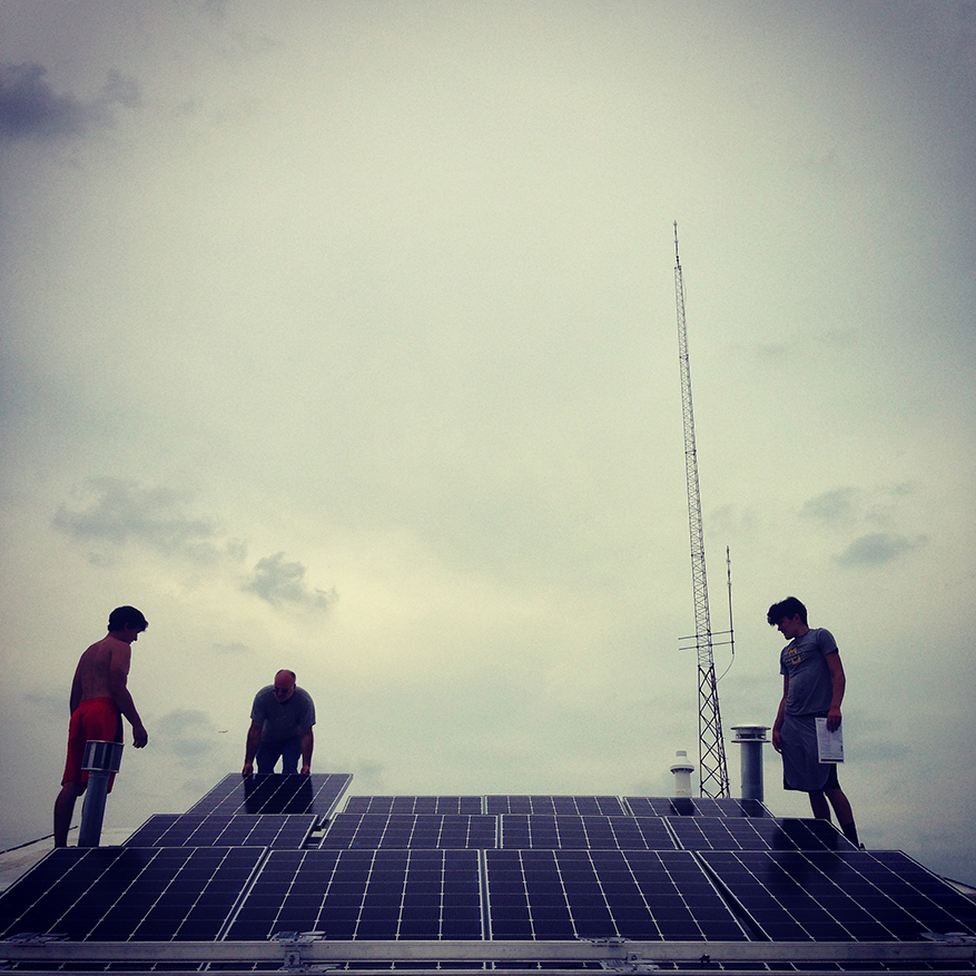 Solar Panels in Chicago| What You Need to Know | moss Design