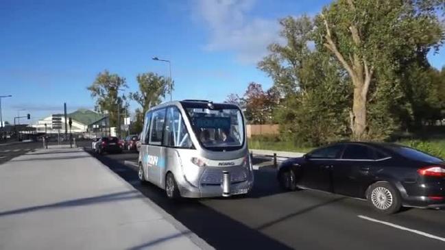 Driverless bus takes to the road in Perth | Motion Digest Network ...