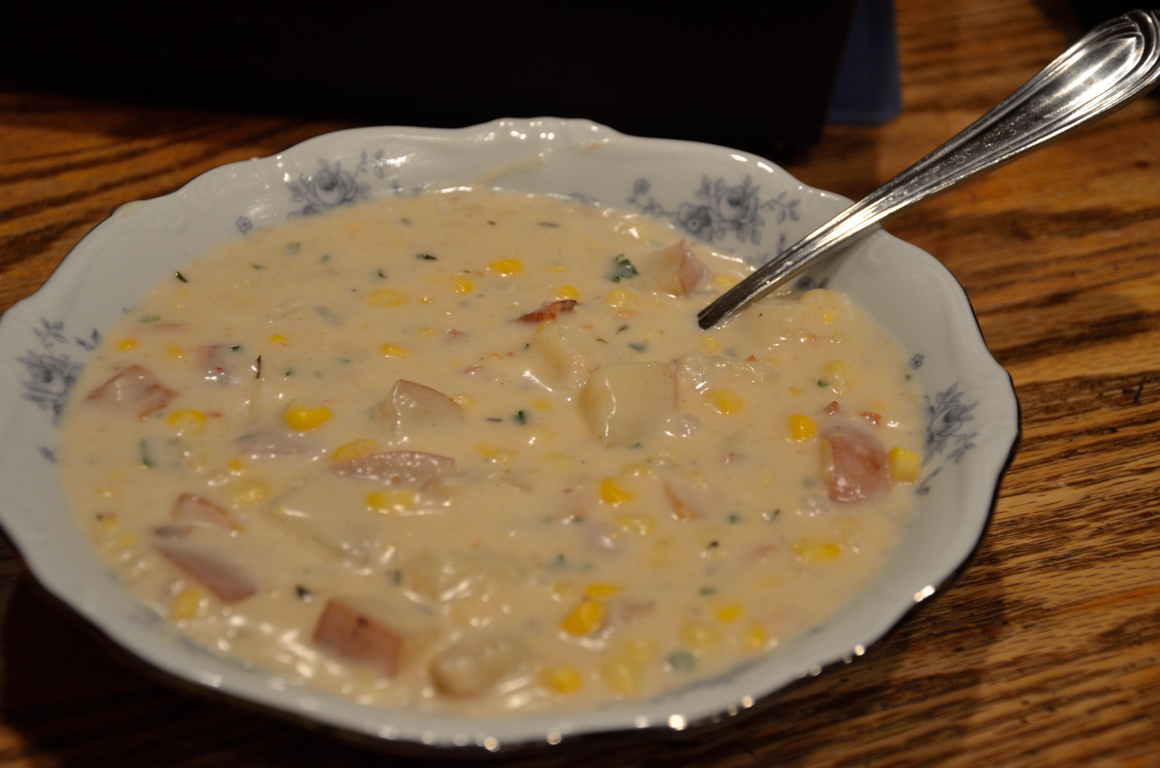Bacon Corn Chowder | MowryJournal.com