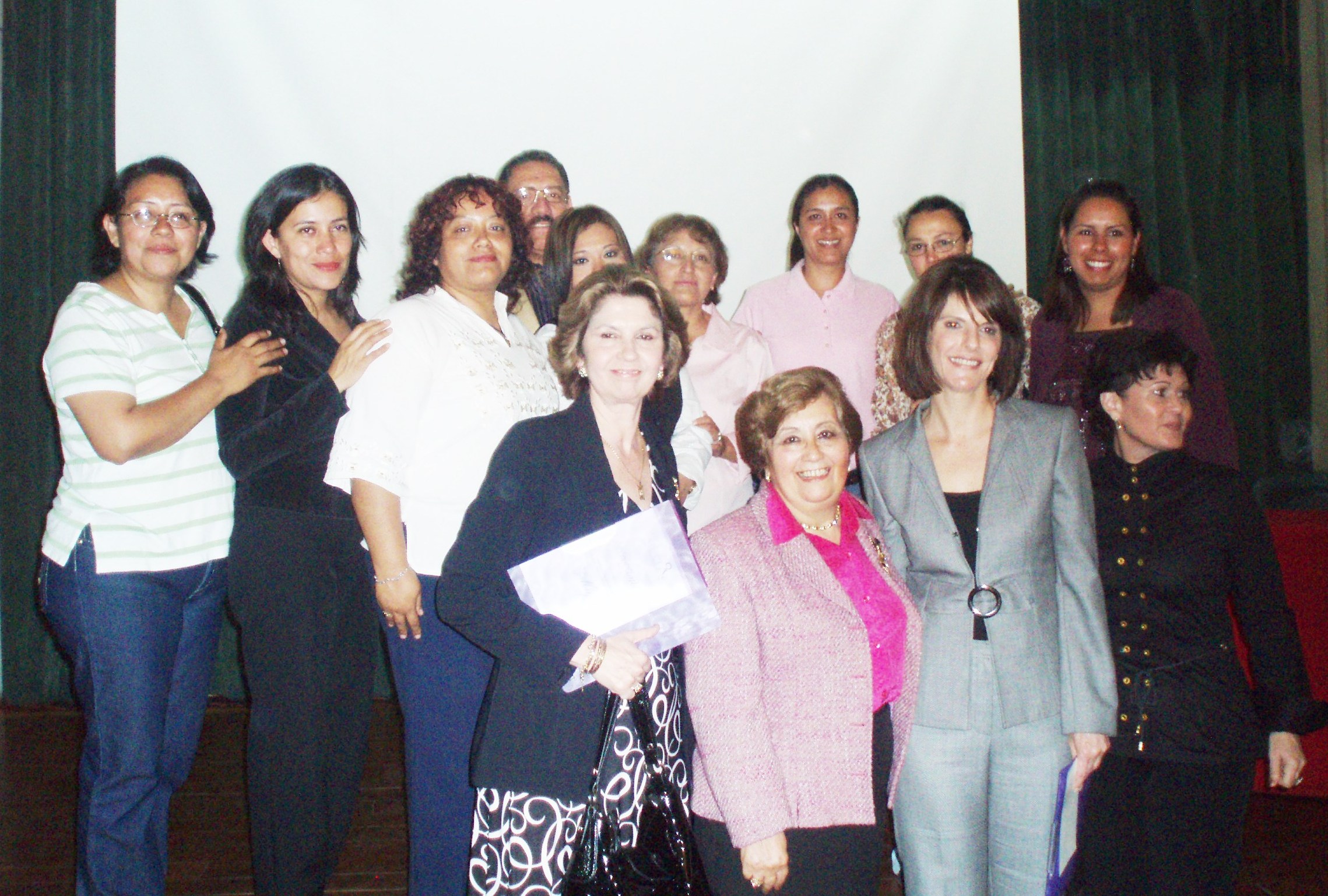 Emotiva entrega de reconocimientos de MUCEI a mujeres | MUCEI A.C.