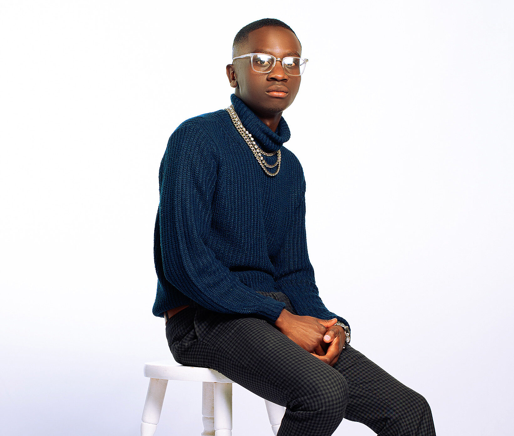 B-Smirk Unwraps Music Video For ‘Heart’. - MUGIBSON