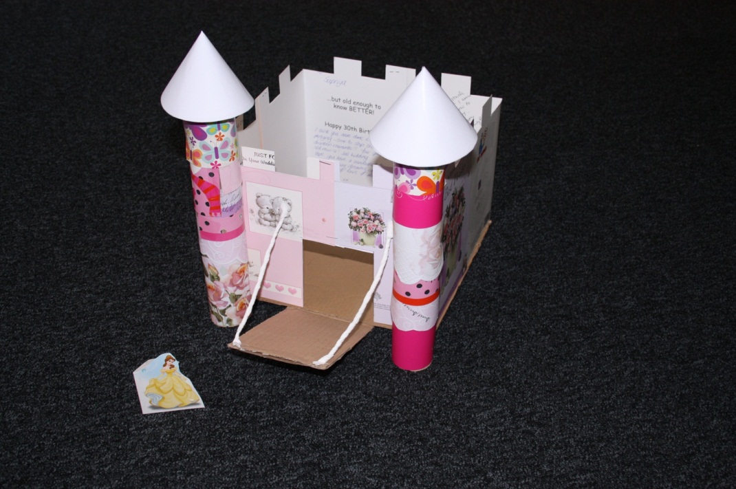 Upcycle project: Make a princess castle out of your greeting cards ...