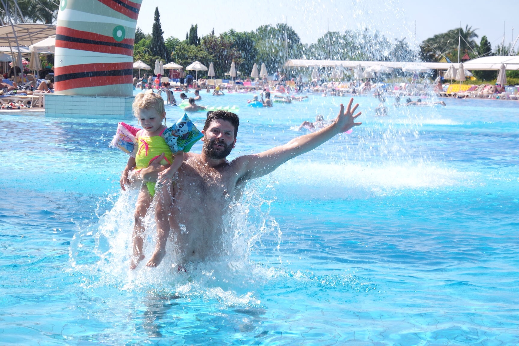 #CountryKids: pool time fun - MummyConstant