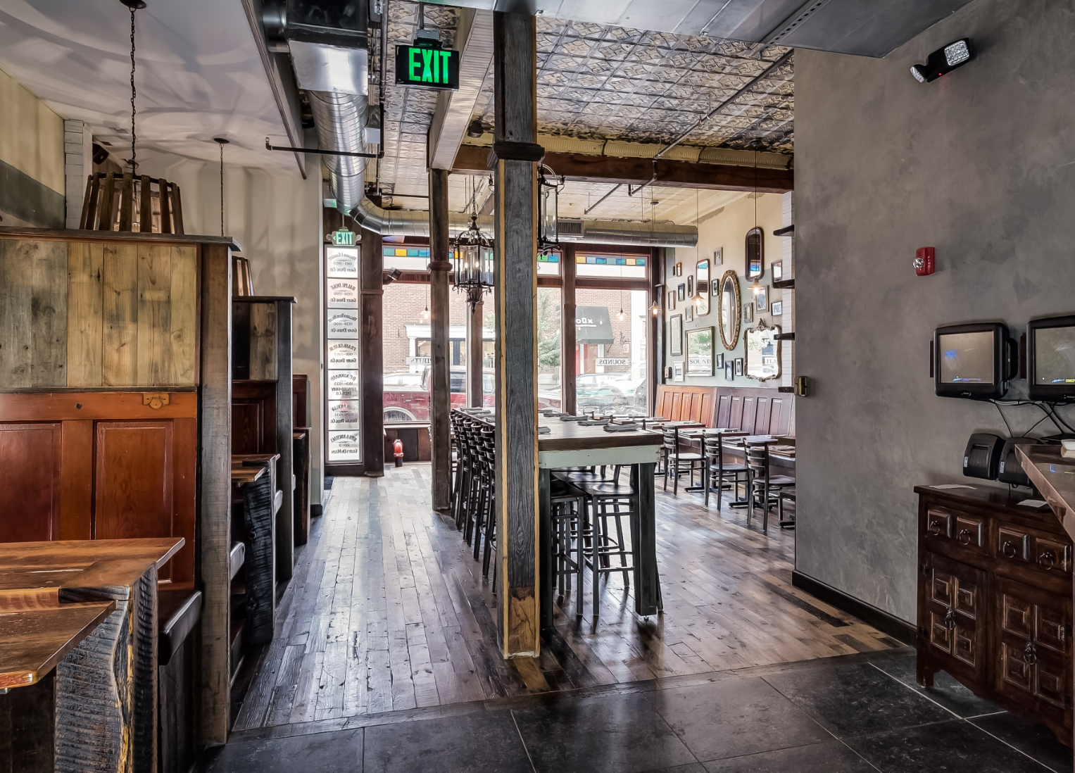 Gray’s On Main – Franklin, TN – naturalDESIGN