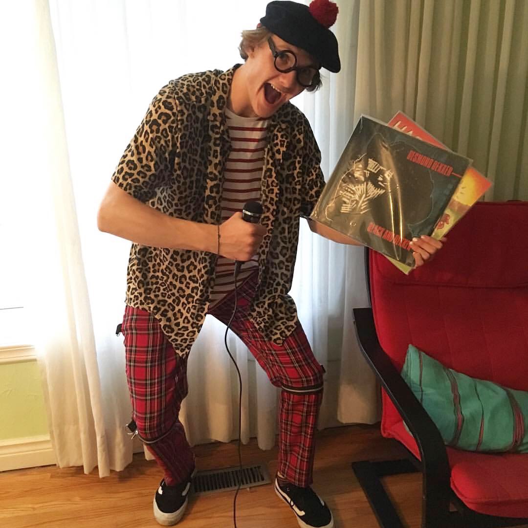 Photo Galleries Archives - Page 3 of 4 - Nardwuar the Human Serviette ...