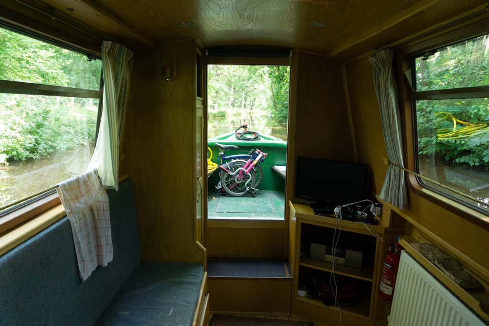 Narrowboats are just like (a motor) home – Narrowboating for Beginners