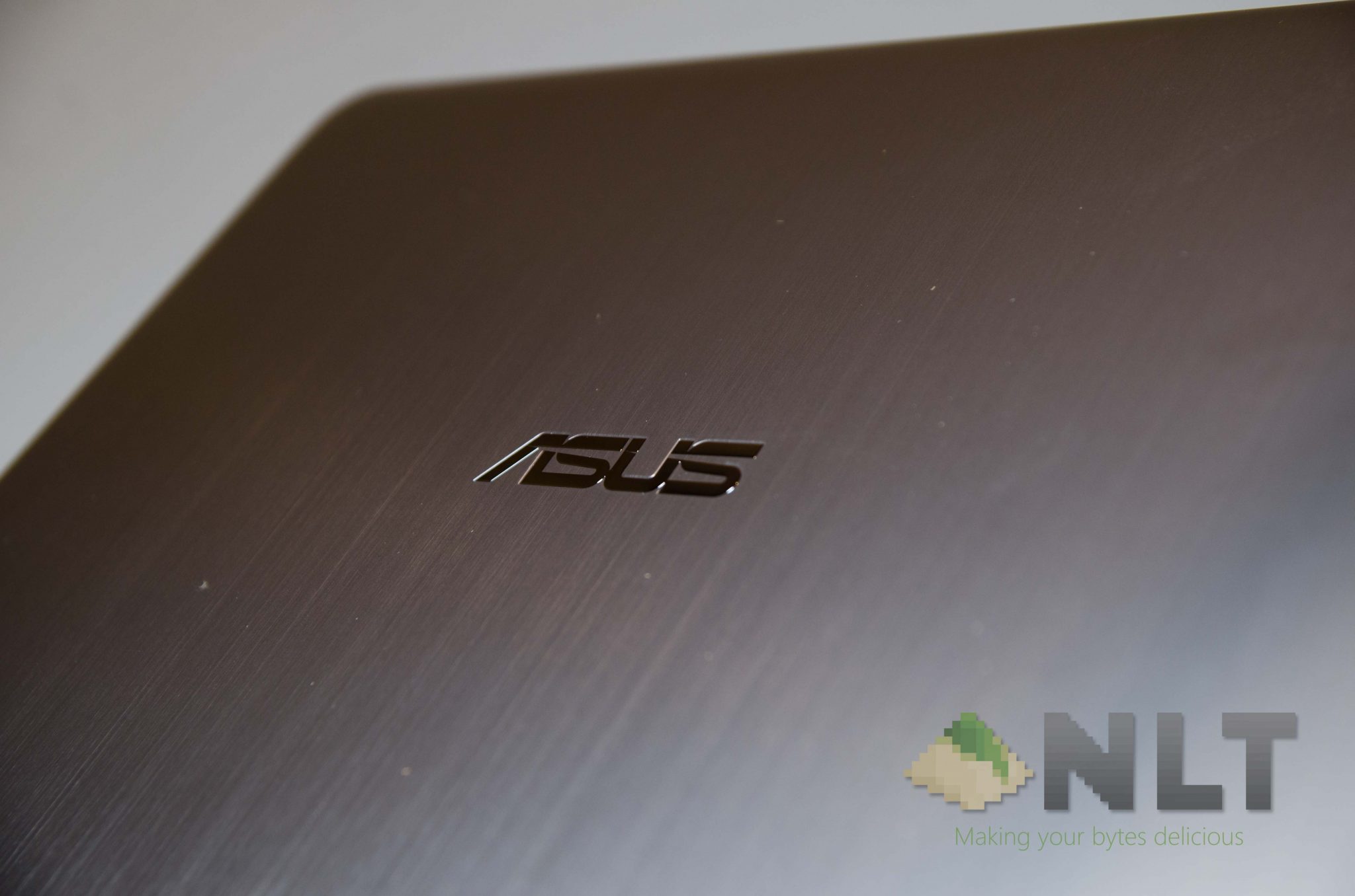 Review - ASUS VivoBook Flip: laptop done right, convertible done ...