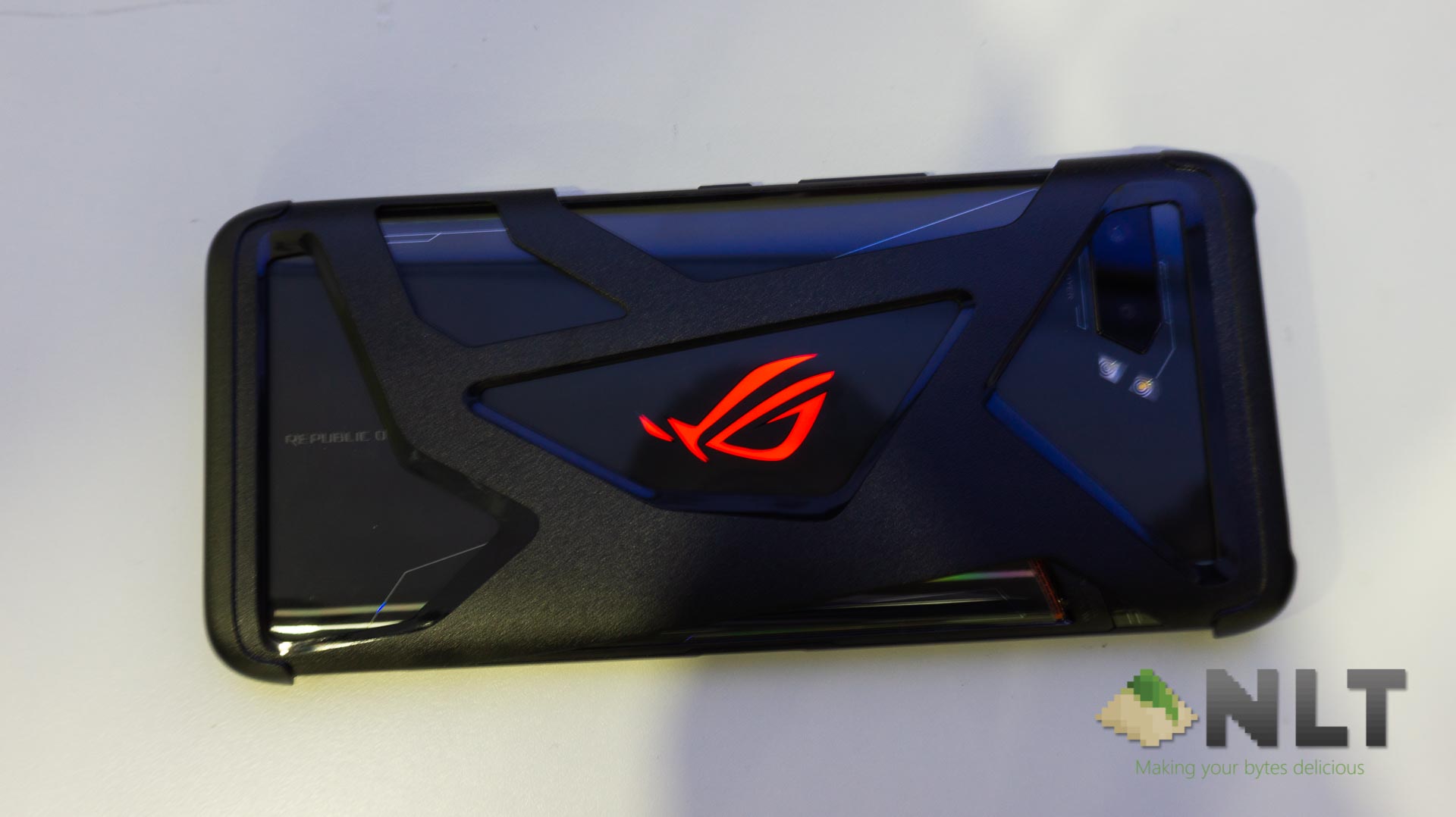 Taking a look inside the ASUS ROG Phone 2 | Nasi Lemak Tech
