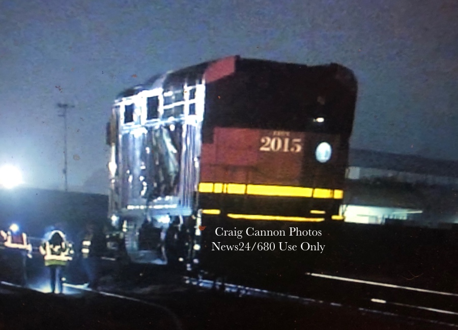 San Pablo Amtrak Crash Scatters Cars, Leaves Passengers Seeking Other ...