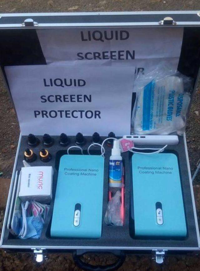 Beware Of Scammers, Screen Protector Liquid Groups In Nairobi Streets