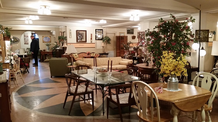 Second Chance Furniture finds snug home in former Shadyside restaurant