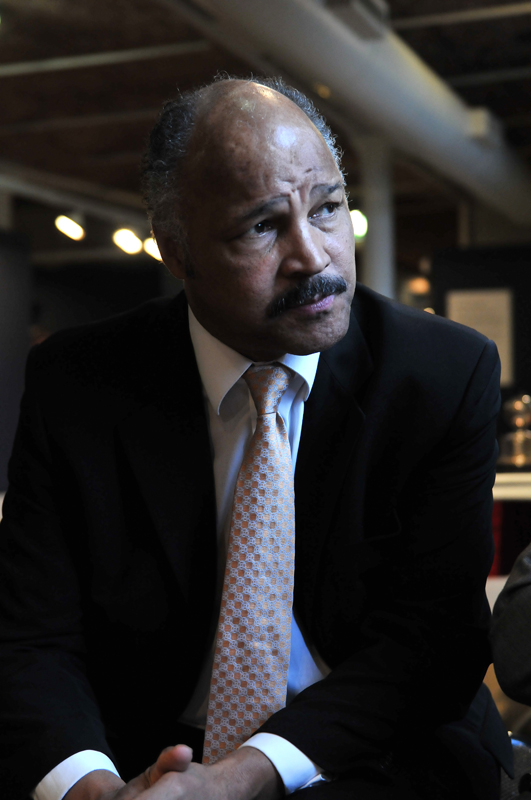 Ex-champ Conteh loans Liverpool museum boxing memorabilia | Michael ...