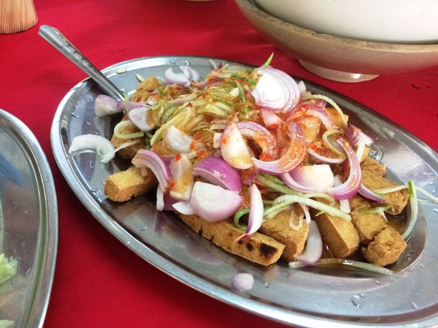 Eat at Broga : Aquatic Sanctuary Restaurant - Nonoepanda | Eat | Travel ...